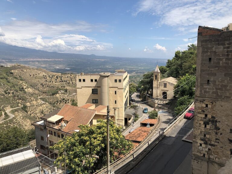 Things to do in Centuripe – The balcony of Sicily