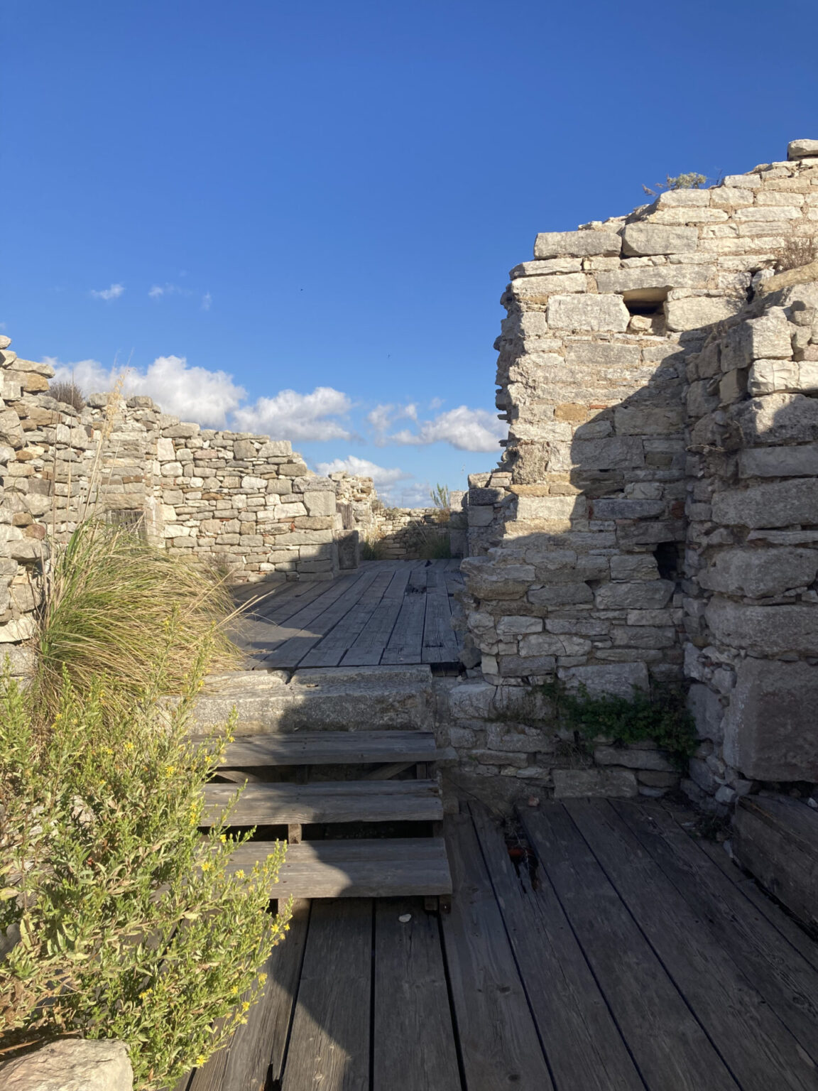 What to see in Segesta – Discover its impressive Greek temple