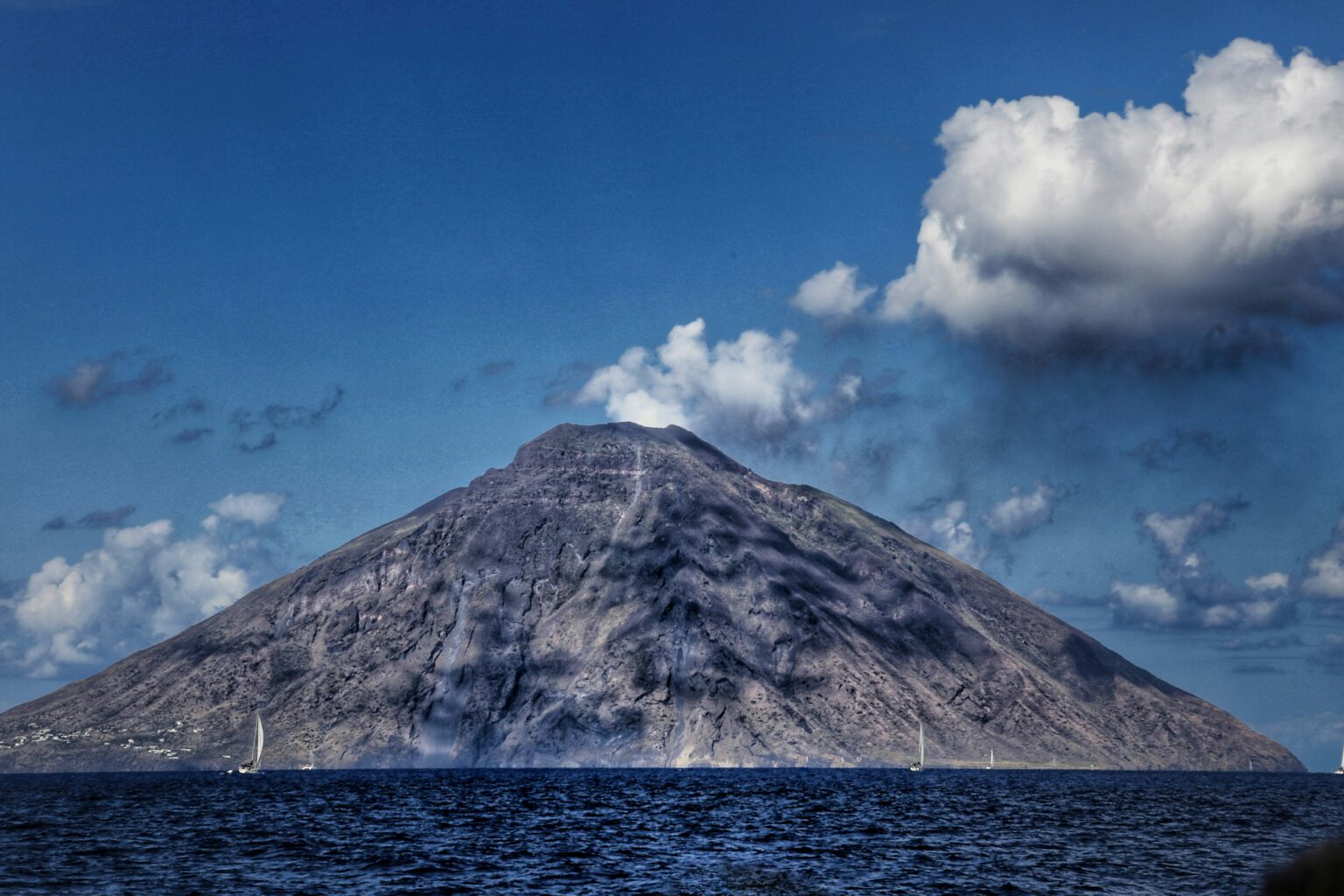 What to see in the Aeolian Islands starting from Milazzo